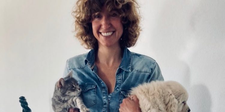 Agnès Marquès publica un nou llibre i pateix per la seva gata - La ...