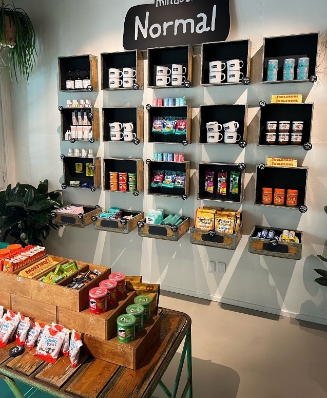 La cadena danesa de cosmètica lowcost Normal aterra a Barcelona - La ...